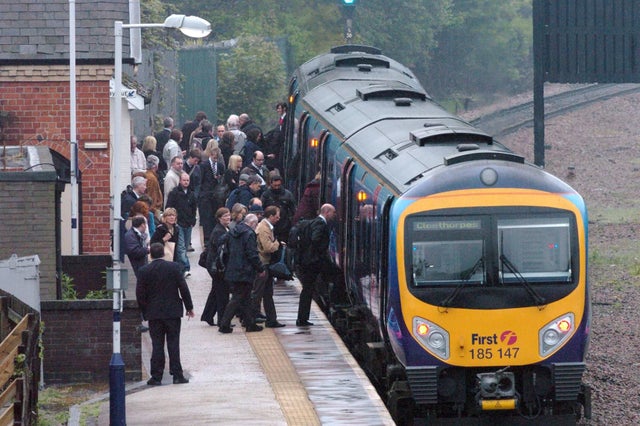 Government approve £137m to solve Sheffield-Manchester rail line ...